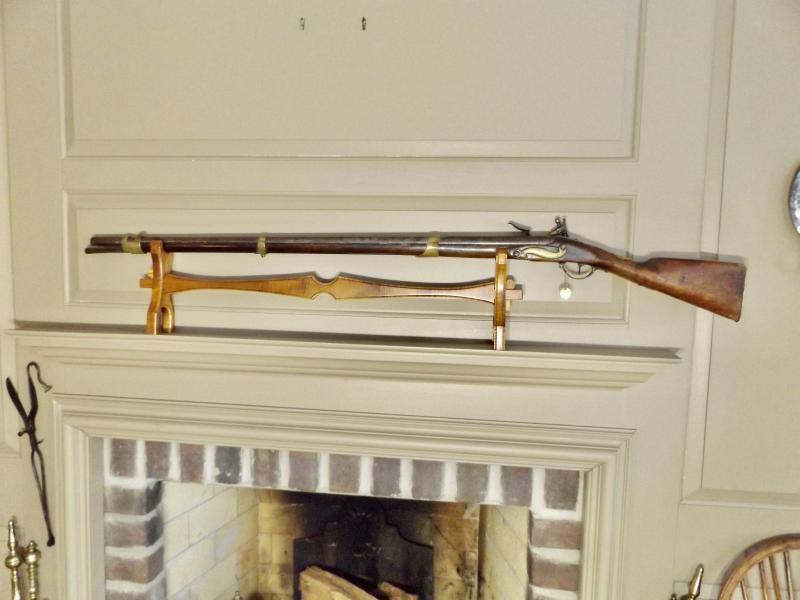 18th CENTURY SURCHARGED DUTCH MUSKET | Revolutionary War Arms